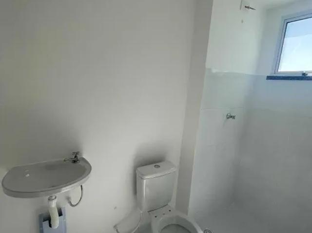 Apartamento com 3 Quartos e 2 banheiros à Venda, 75 m² por R$ 280.056