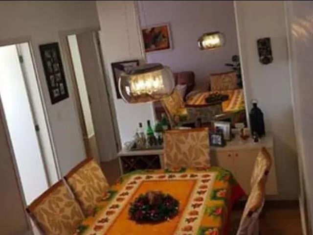 Apartamento com 3 Quartos e 2 banheiros à Venda, 75 m² por R$ 370.000