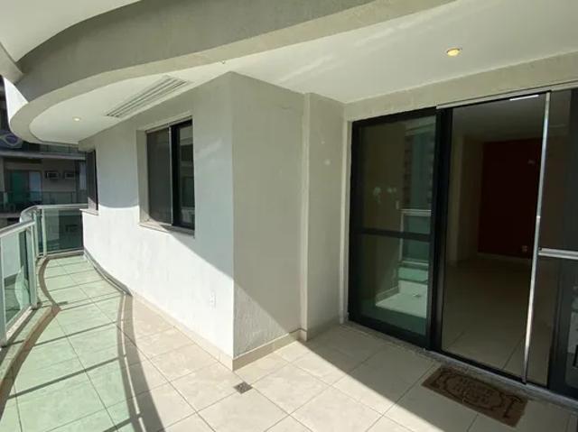 Apartamento com 3 Quartos e 2 banheiros à Venda, 76 m² por R$ 649.000