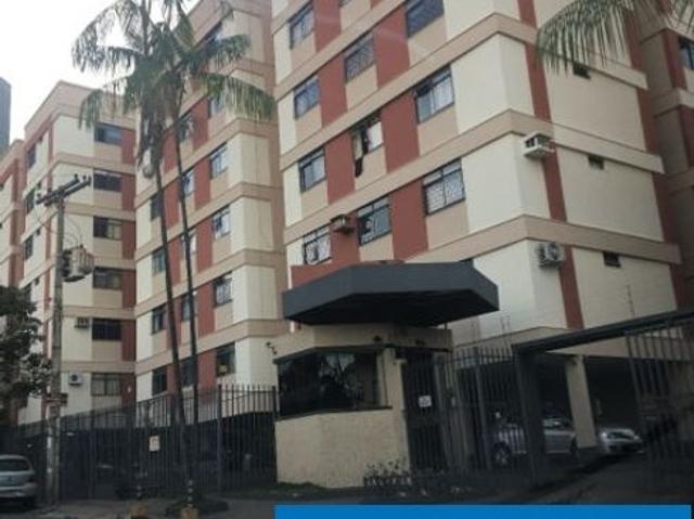 Apartamento com 3 Quartos e 2 banheiros à Venda, 78 m² por R$ 232.000