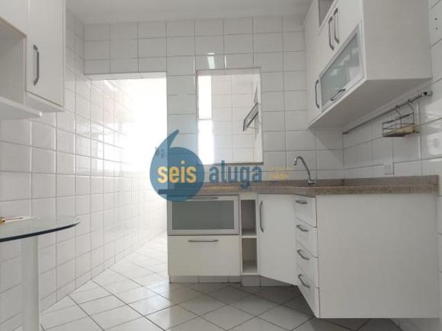 Apartamento com 3 Quartos e 2 banheiros à Venda, 78 m² por R$ 445.000
