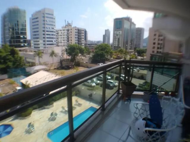 Apartamento com 3 Quartos e 2 banheiros à Venda, 83 m² por R$ 525.000