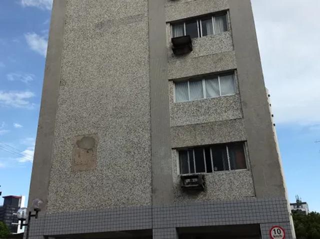 Apartamento com 3 Quartos e 2 banheiros à Venda, 80 m² por R$ 290.000