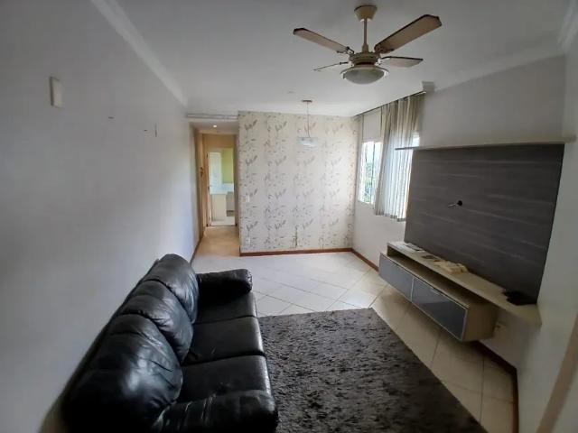 Apartamento com 3 Quartos e 2 banheiros à Venda, 80 m² por R$ 370.000