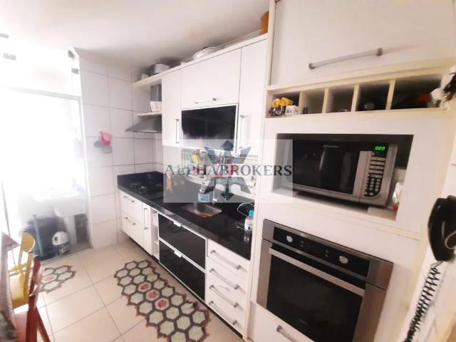 Apartamento com 3 Quartos e 2 banheiros à Venda, 80 m² por R$ 449.999