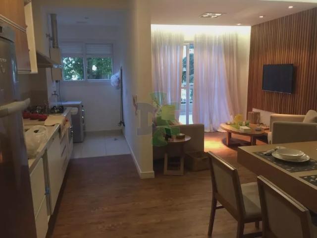 Apartamento com 3 Quartos e 2 banheiros à Venda, 80 m² por R$ 520.000