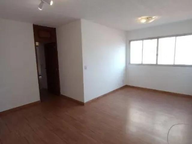 Apartamento com 3 Quartos e 2 banheiros à Venda, 80 m² por R$ 649.000