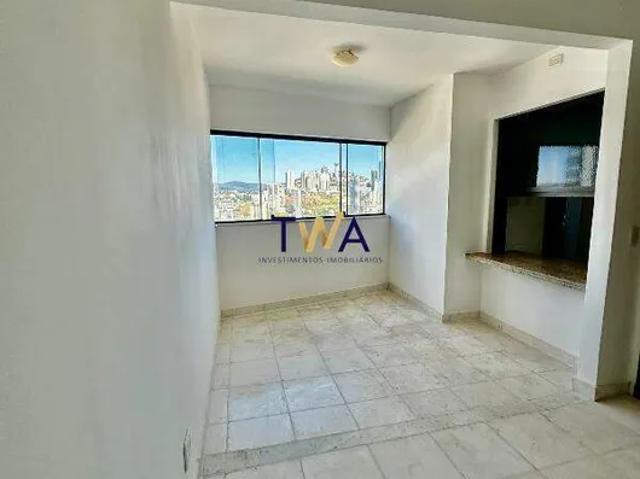 Apartamento com 3 Quartos e 2 banheiros à Venda, 87 m² por R$ 899.000