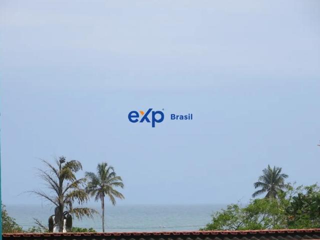 Apartamento com 3 Quartos e 2 banheiros à Venda, 84 m² por R$ 270.000