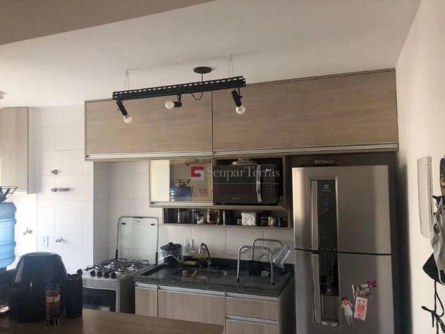 Apartamento com 3 Quartos e 2 banheiros à Venda, 84 m² por R$ 290.000