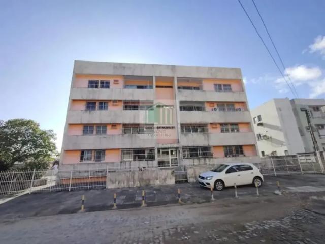 Apartamento com 3 Quartos e 2 banheiros à Venda, 85 m² por R$ 195.000