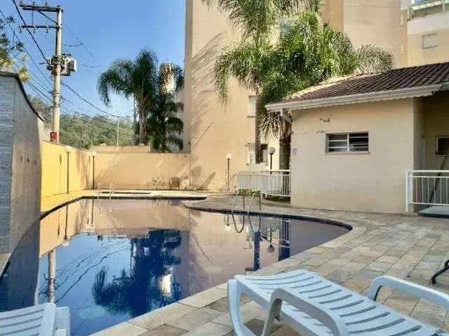 Apartamento com 3 Quartos e 2 banheiros à Venda, 85 m² por R$ 287.000