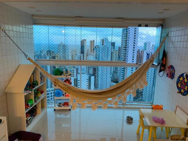 Apartamento com 3 Quartos e 2 banheiros à Venda, 85 m² por R$ 949.000