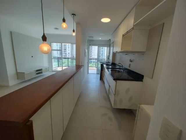 Apartamento com 3 Quartos e 2 banheiros à Venda, 89 m² por R$ 835.000