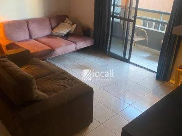 Apartamento com 3 Quartos e 2 banheiros à Venda, 90 m² por R$ 360.000