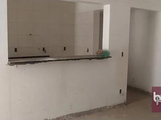 Apartamento com 3 Quartos e 2 banheiros à Venda, 91 m² por R$ 360.000