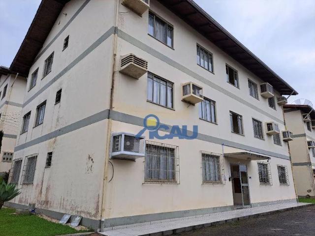 Apartamento com 3 Quartos e 2 banheiros à Venda, 92 m² por R$ 239.900