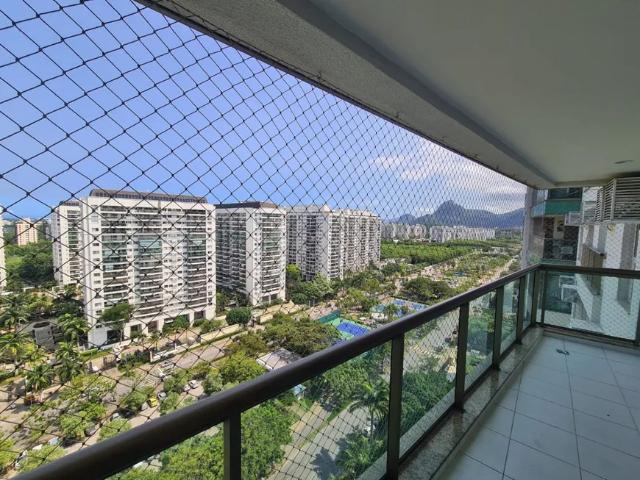 Apartamento com 3 Quartos e 2 banheiros à Venda, 94 m² por R$ 870.000