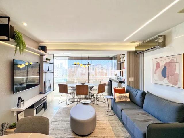 Apartamento com 3 Quartos e 2 banheiros à Venda, 95 m² por R$ 895.000