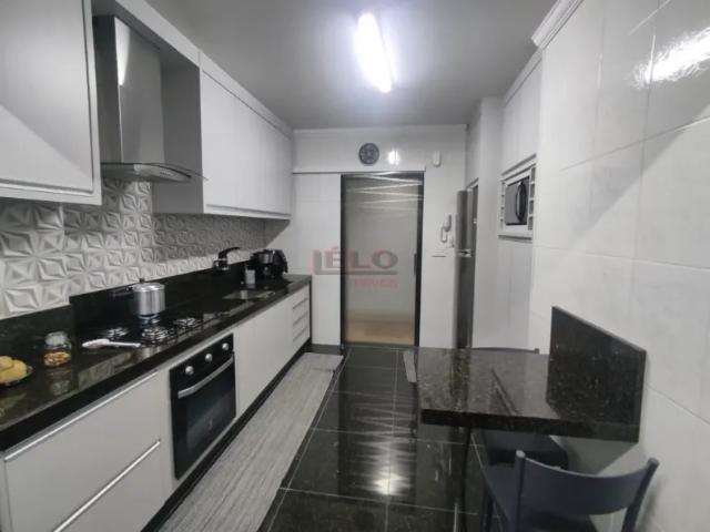 Apartamento com 3 Quartos e 2 banheiros à Venda, 100 m² por R$ 490.000