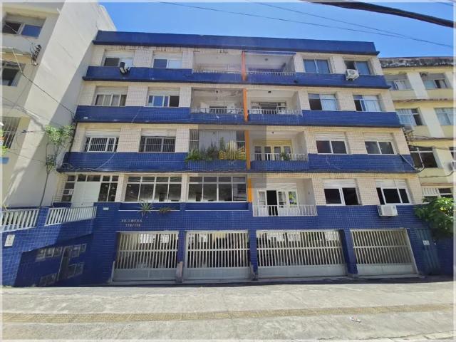 Apartamento com 3 Quartos e 2 banheiros à Venda, 100 m² por R$ 350.000