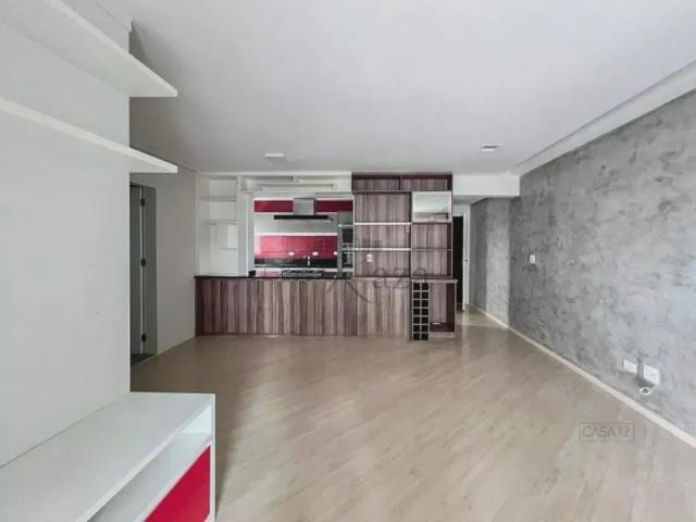 Apartamento com 3 Quartos e 2 banheiros à Venda, 103 m² por R$ 913.000