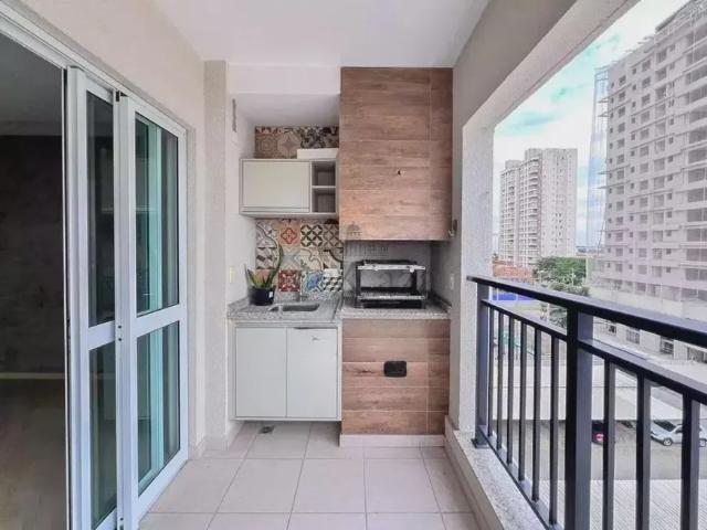 Apartamento com 3 Quartos e 2 banheiros à Venda, 103 m² por R$ 915.000