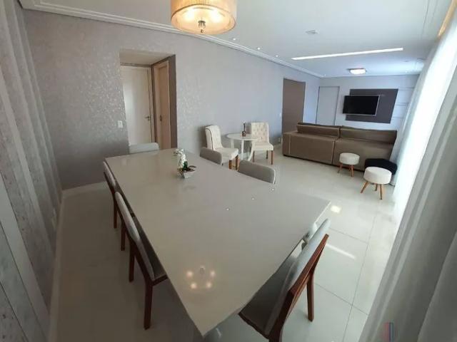 Apartamento com 3 Quartos e 2 banheiros à Venda, 107 m² por R$ 970.000