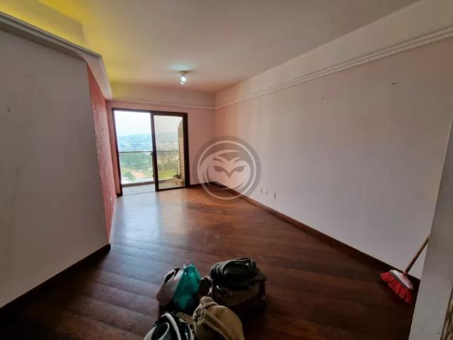 Apartamento com 3 Quartos e 2 banheiros à Venda, 116 m² por R$ 1.000.000