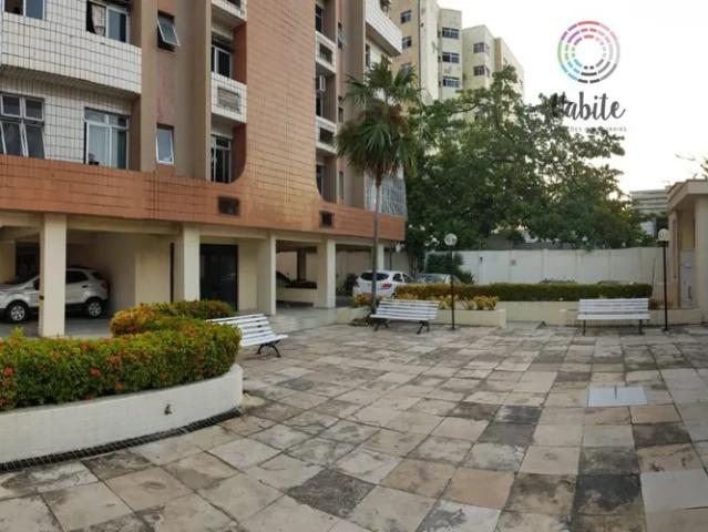 Apartamento com 3 Quartos e 2 banheiros à Venda, 120 m² por R$ 370.000
