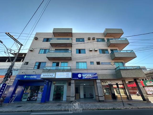 Apartamento com 3 Quartos e 2 banheiros à Venda, 138 m² por R$ 320.000