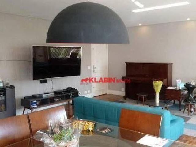 # Apartamento com 3 Quartos e 2 banheiros à Venda, 152 m² por R$ 1.380.000