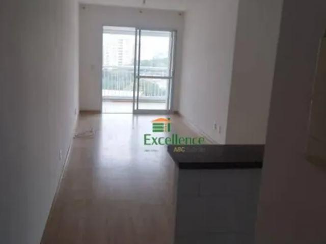 Apartamento com 3 Quartos e 2 banheiros para Alugar, 82 m² por R$ 2.600/Mês
