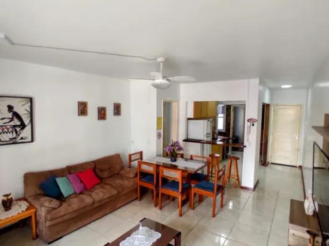 Apartamento com 3 Quartos e 2 banheiros para Alugar, 85 m² por R$ 1.170/Dia