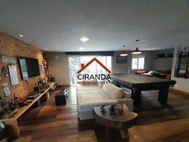 Apartamento com 3 Quartos e 2 Suítes na Santa Cecília 230 m² de Conforto