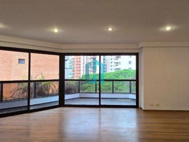Apartamento com 3 quartos e 4 vagas de garagem para alugar em Moema passaros, fora de rota