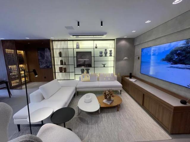 Apartamento com 3 Quartos e 4 banheiros à Venda, 120 m² por R$ 1.300.000