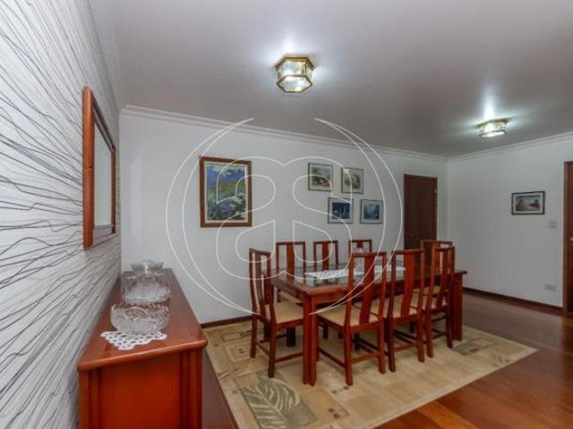 Apartamento com 3 Quartos e 4 banheiros à Venda, 128 m²