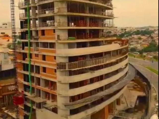 Apartamento com 3 Quartos e 4 banheiros à Venda, 135 m² por R$ 1.200.000