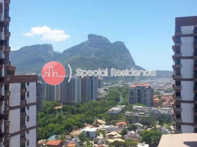 Apartamento com 3 Quartos e 4 banheiros à Venda, 137 m² por R$ 2.220.000