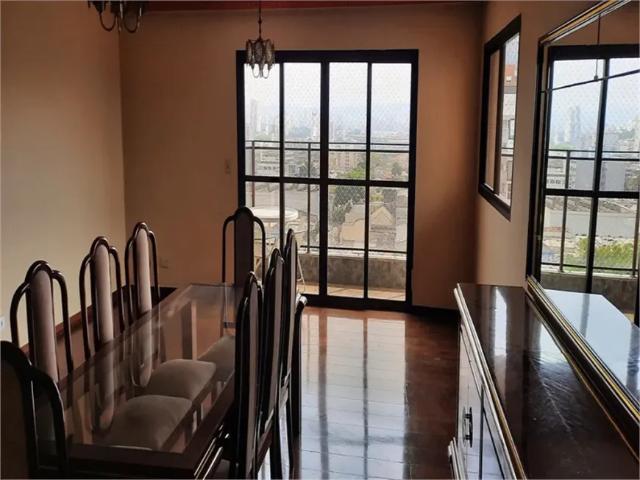 Apartamento com 3 Quartos e 4 banheiros à Venda, 140 m² por R$ 920.000