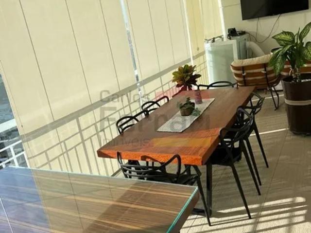 Apartamento com 3 Quartos e 4 banheiros à Venda, 140 m² por R$ 1.790.000