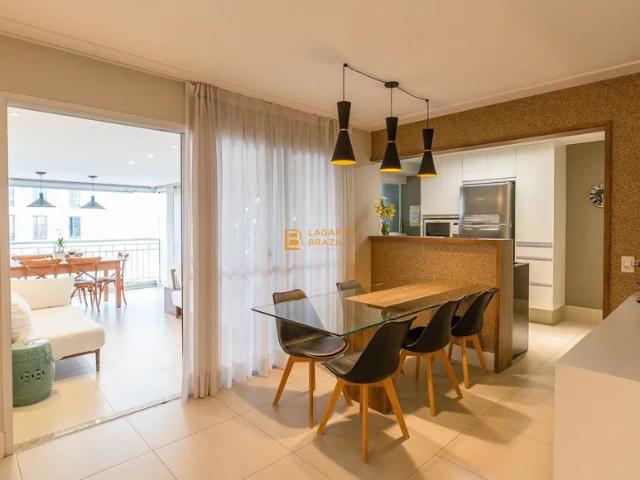 Apartamento com 3 Quartos e 4 banheiros à Venda, 144 m² por R$ 1.980.000