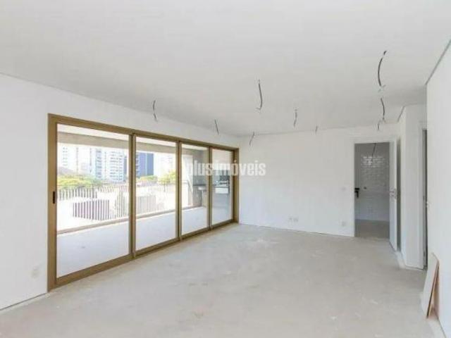 Apartamento com 3 Quartos e 5 banheiros à Venda, 149 m² por R$ 3.690.000