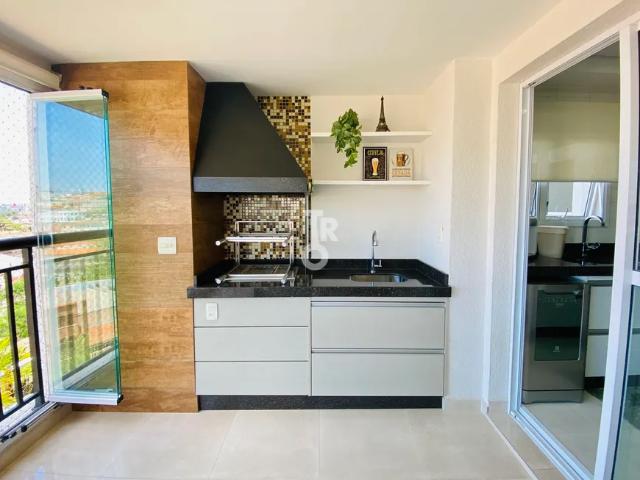 Apartamento com 3 Quartos e 5 banheiros à Venda, 155 m² por R$ 2.099.000