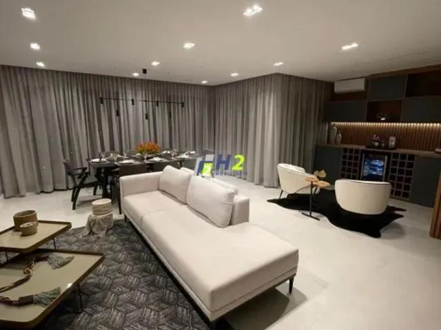 Apartamento com 3 Quartos e 5 banheiros à Venda, 159 m² por R$ 1.800.000