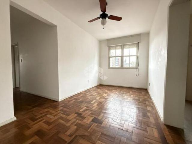 Apartamento com 3 quartos e 67m² à venda em Petrópolis, Porto Alegre
