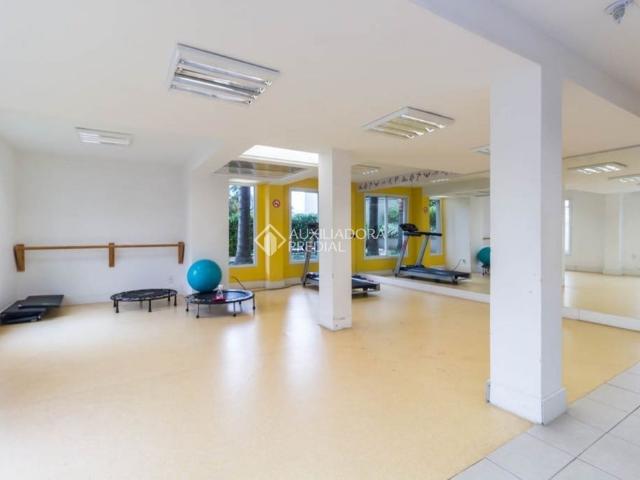 Apartamento com 3 quartos e 68m² para alugar em Tristeza, Porto Alegre