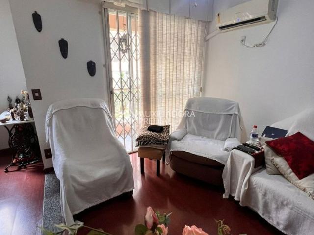 Apartamento com 3 quartos e 69m² para alugar em Jardim Carvalho, Porto Alegre