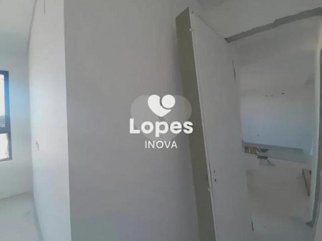 Apartamento com 3 quartos e 72 m² à venda em Novo Mundo, Curitiba